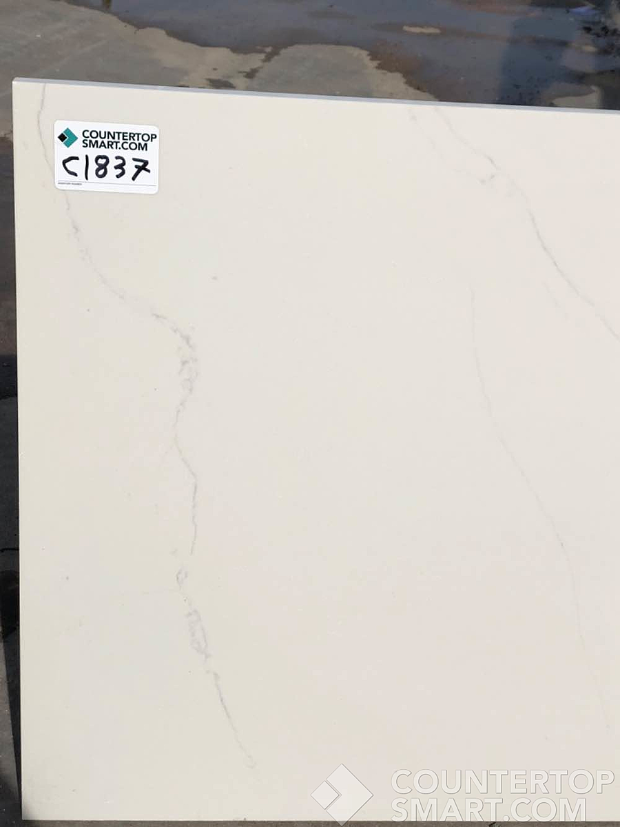 Salerno Quartz Countertop Remnant 127"x37" Polished 3.0cm